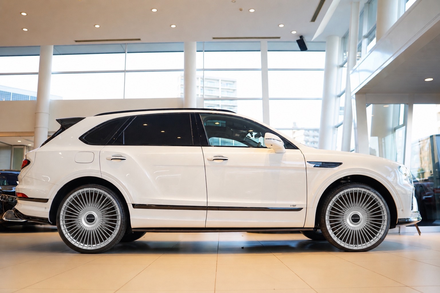 BENTLEY Bentayga V8